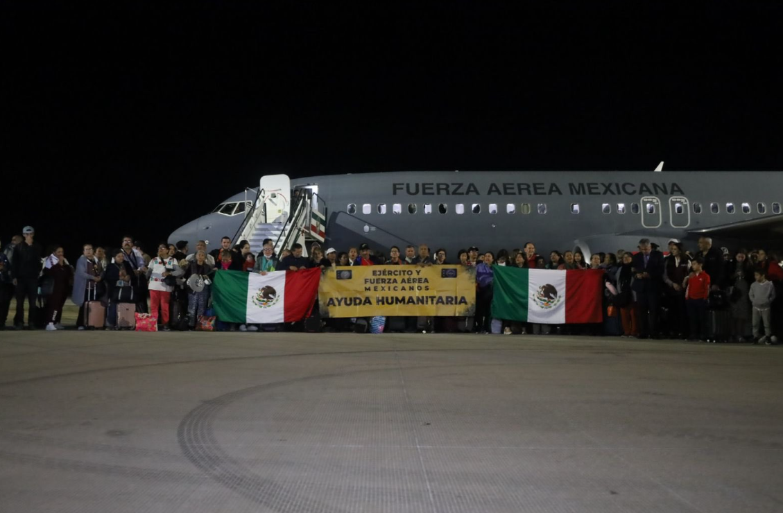 Tras 30 horas de vuelo, 287 mexicanos llegaron desde Israel